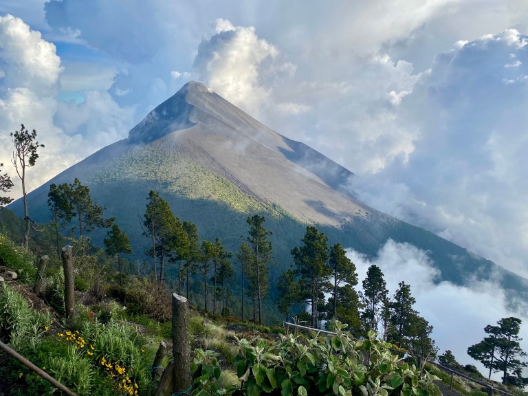 Hiking Volcano Acatenango in Guatemala – Robin Round the World