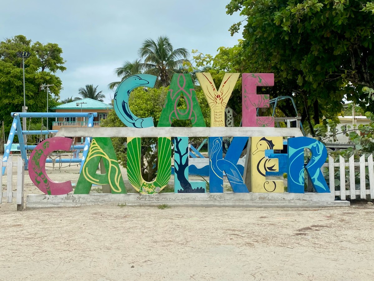 Caye Caulker, Belize & Travel Misadventures – Robin Round the World